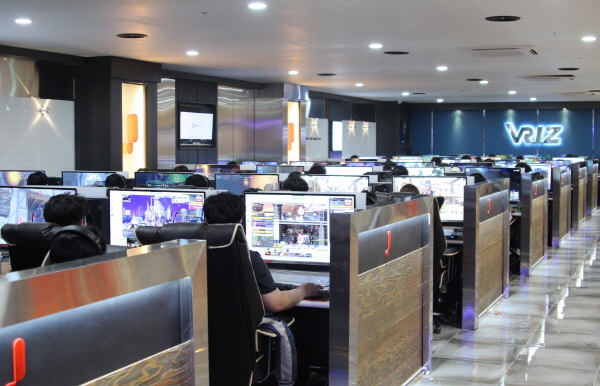 주연테크, VR PC Cafe 'VRIZ(브리즈)' 수원영통, 마곡 매장 오픈 … 프리미엄VR PC방 확장세