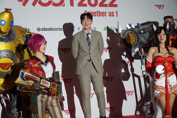 [T1CON] ‘페이커’ 깜짝 피아노 연주에 관객들 ‘황홀’